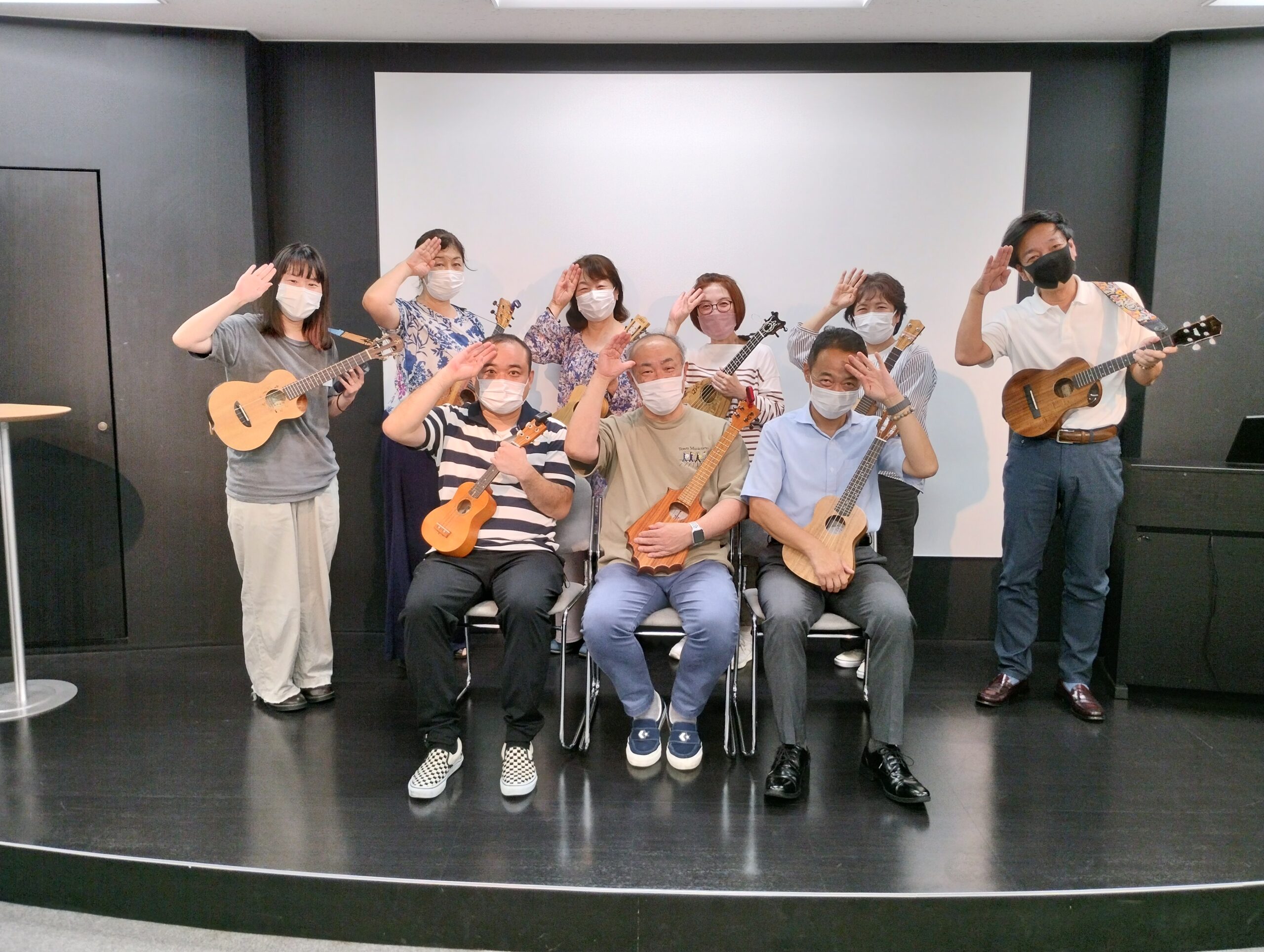 9/28(水)2時間でウクレレマスター♪ | 大阪ウクレレスターズ | 東梅田のウクレレスクール『2時間でウクレレマスター♪』の会員で構成しています。