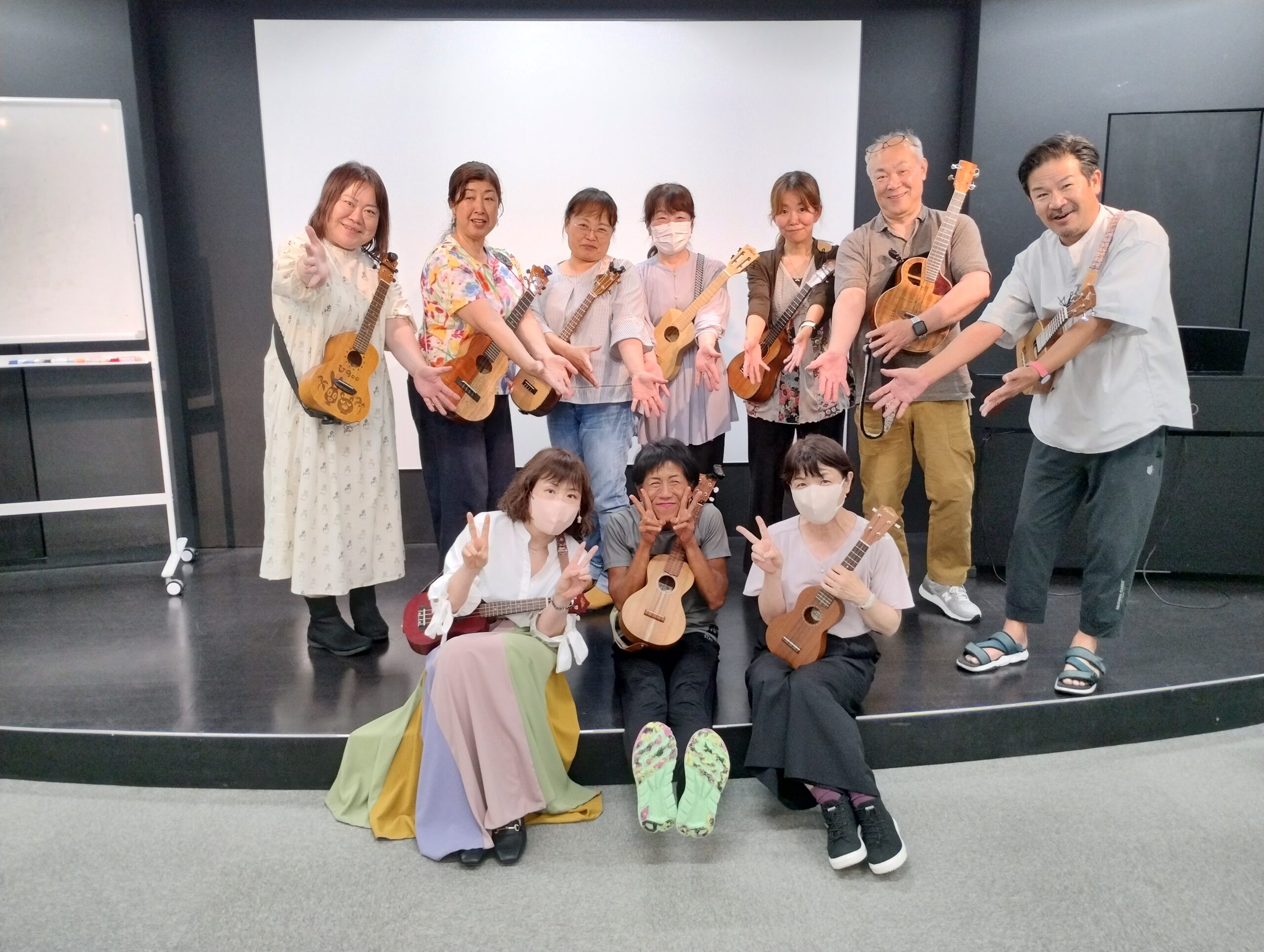 6/28(金)2時間でウクレレマスター♪ | 大阪ウクレレスターズ | 東梅田のウクレレスクール『2時間でウクレレマスター♪』の会員で構成しています。