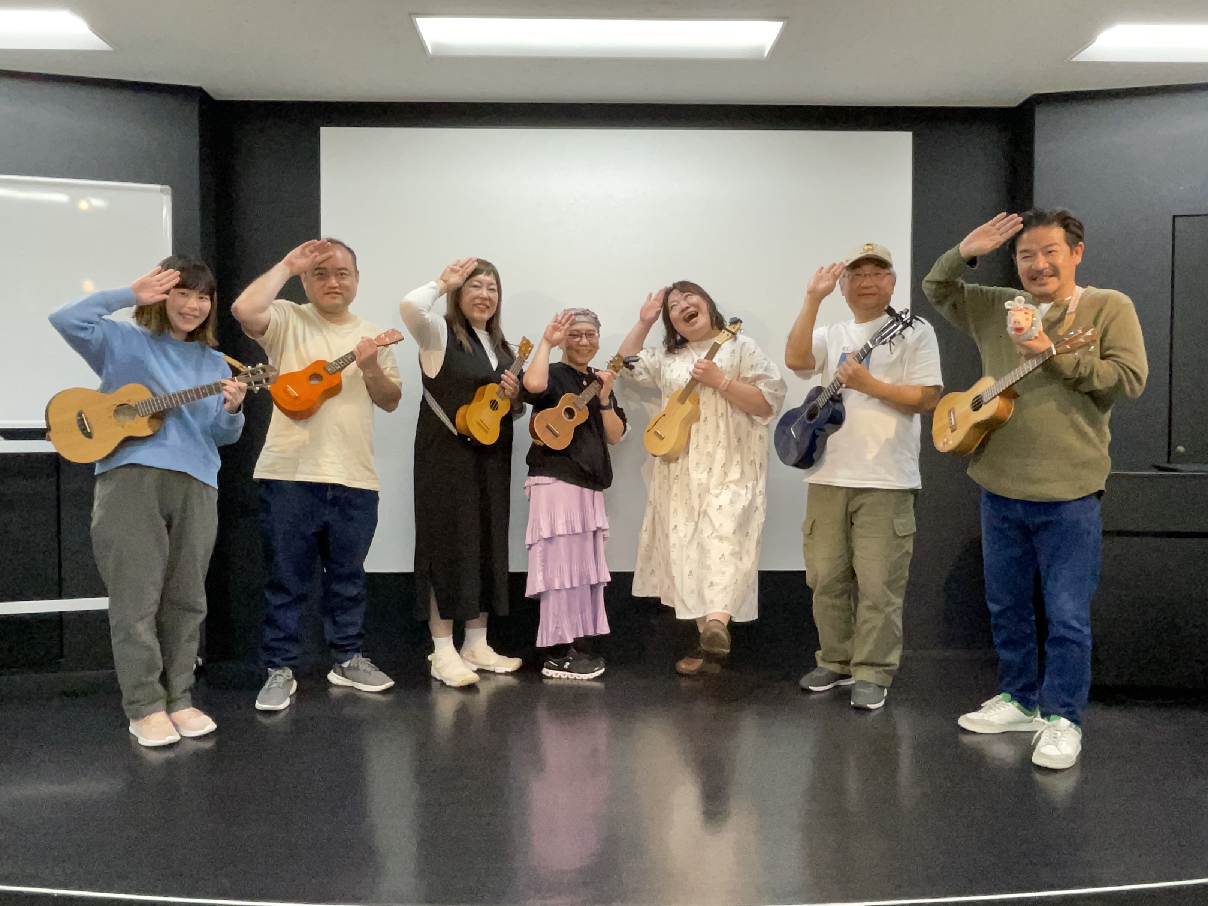 5/12(月)2時間でウクレレマスター♪ | 大阪ウクレレスターズ | 東梅田のウクレレスクール『2時間でウクレレマスター♪』の会員で構成しています。